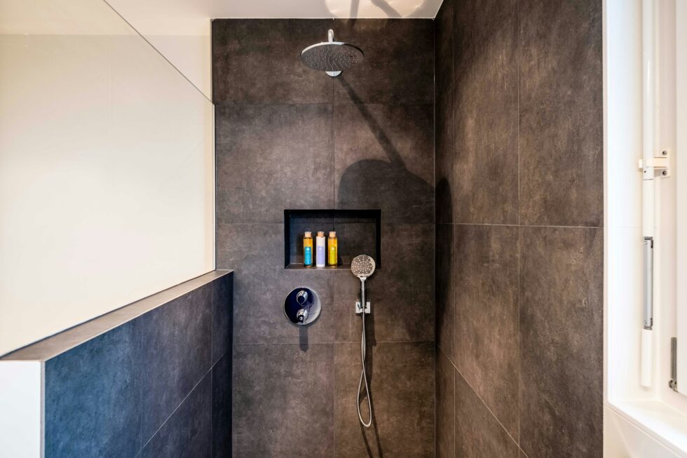 Custom Walk-In Shower Design Ideas for Comfort & Style
